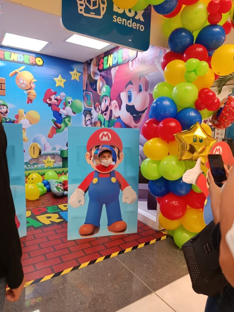 ¡Descubre la asombrosa Social Box temática en Plaza Sendero! - Sendero