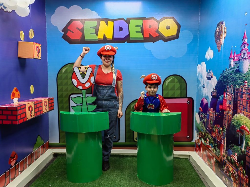 ¡Descubre la asombrosa Social Box temática en Plaza Sendero! - Sendero